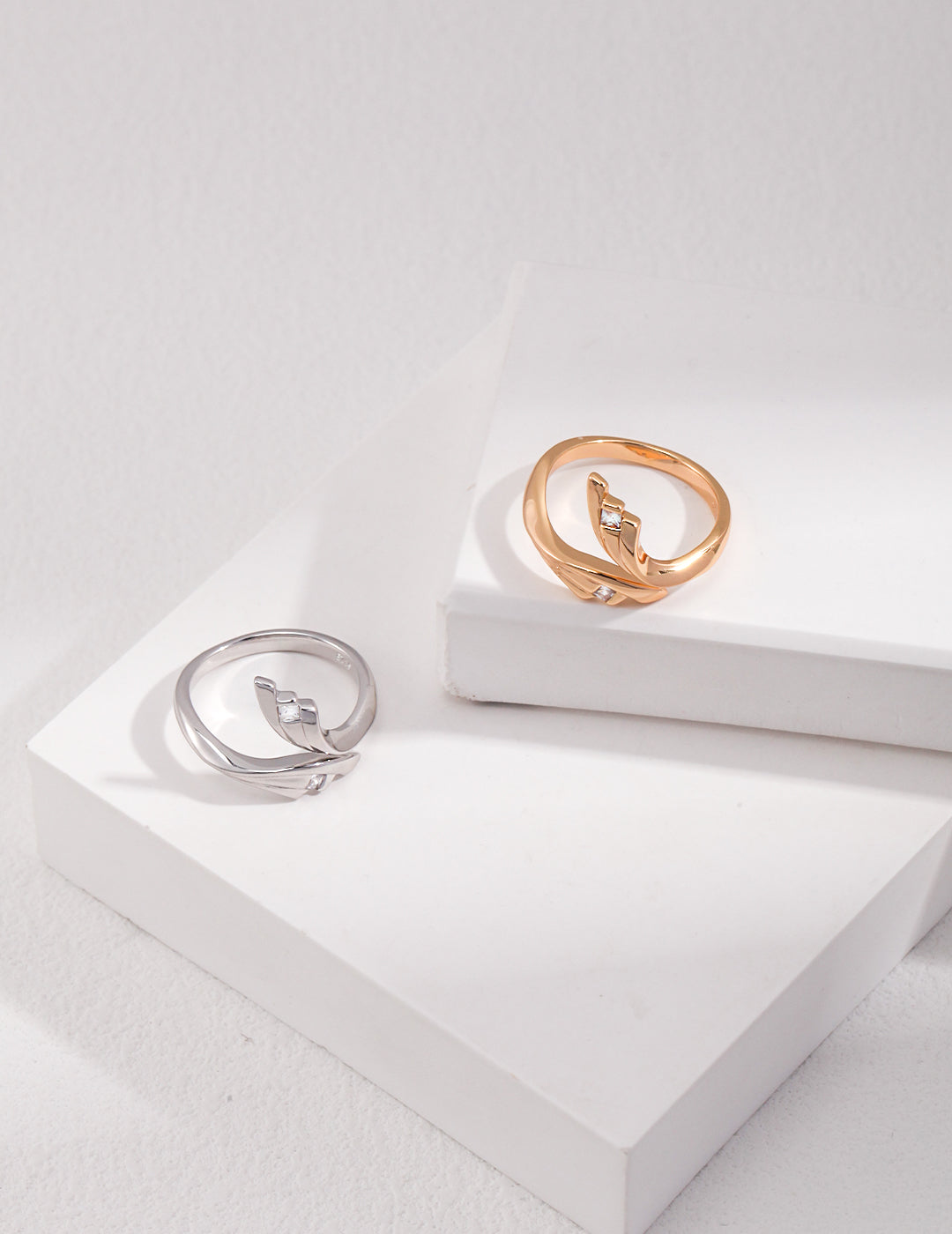 Ring – J.Renaissance